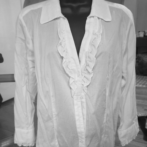 Tops | White Ruffle Collar Shirt | Poshmark